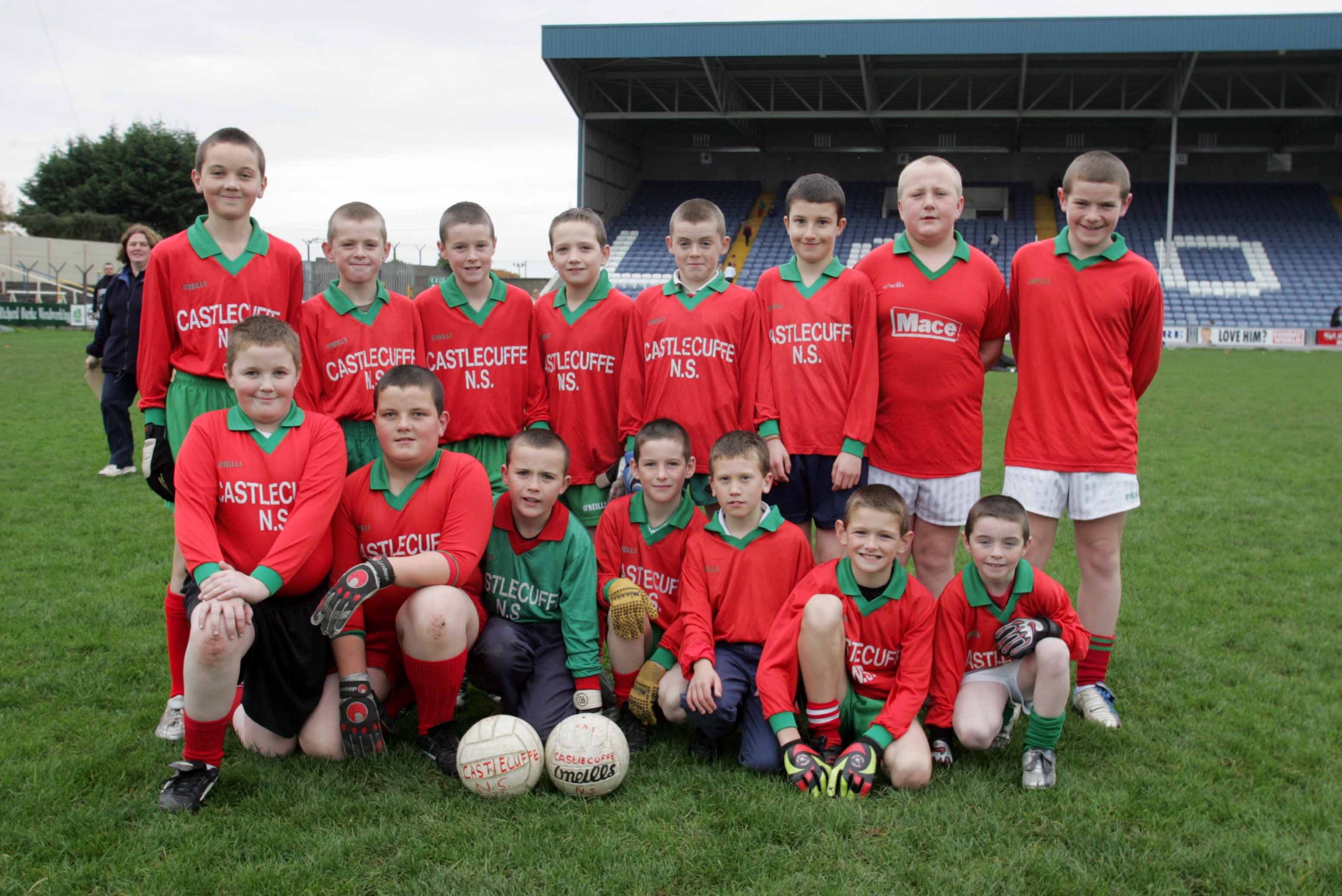 Moment in Time: Classic Cumann na mBunscol football action from 2004 ...