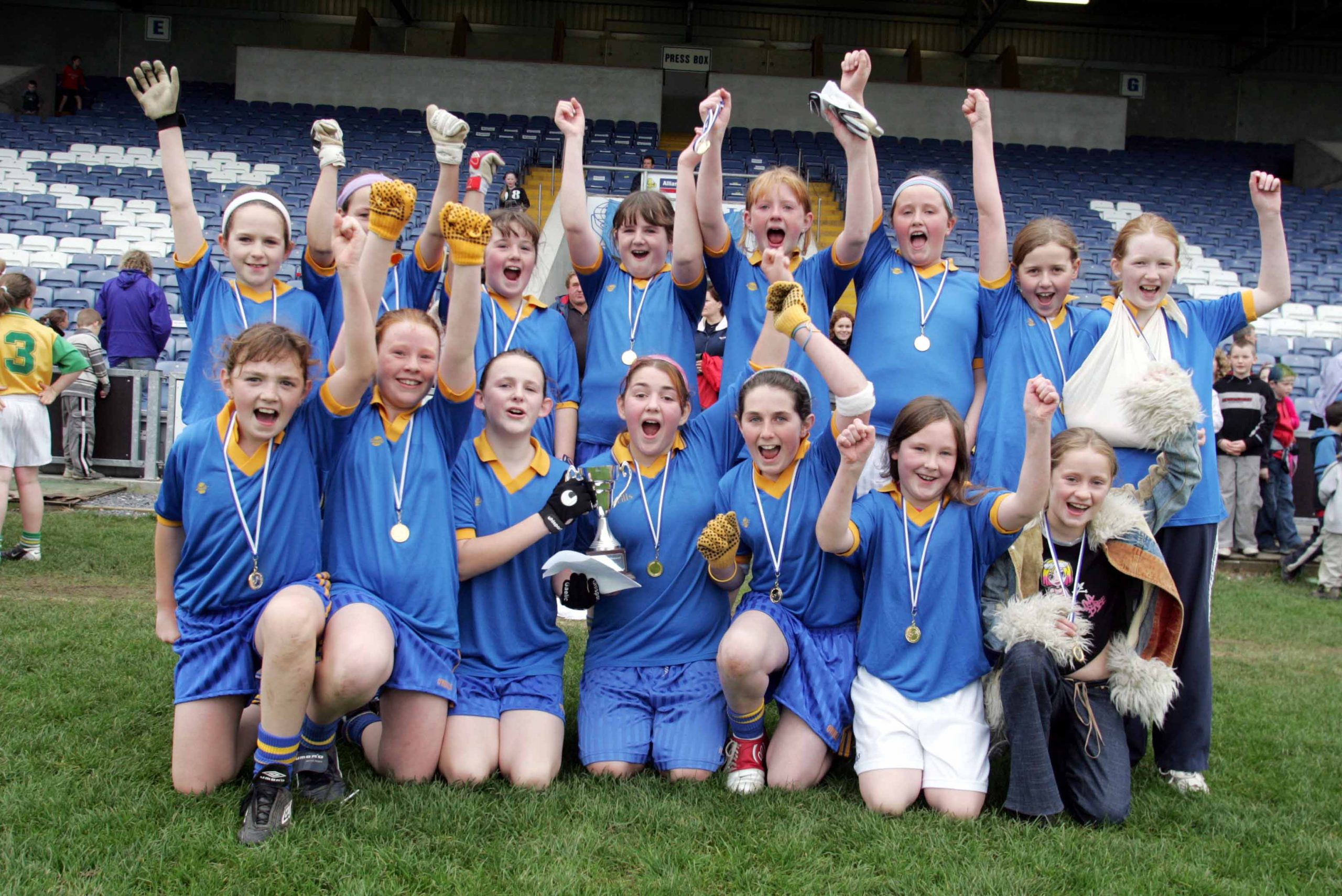 Moment in Time: Classic Cumann na mBunscol football action from 2004 ...