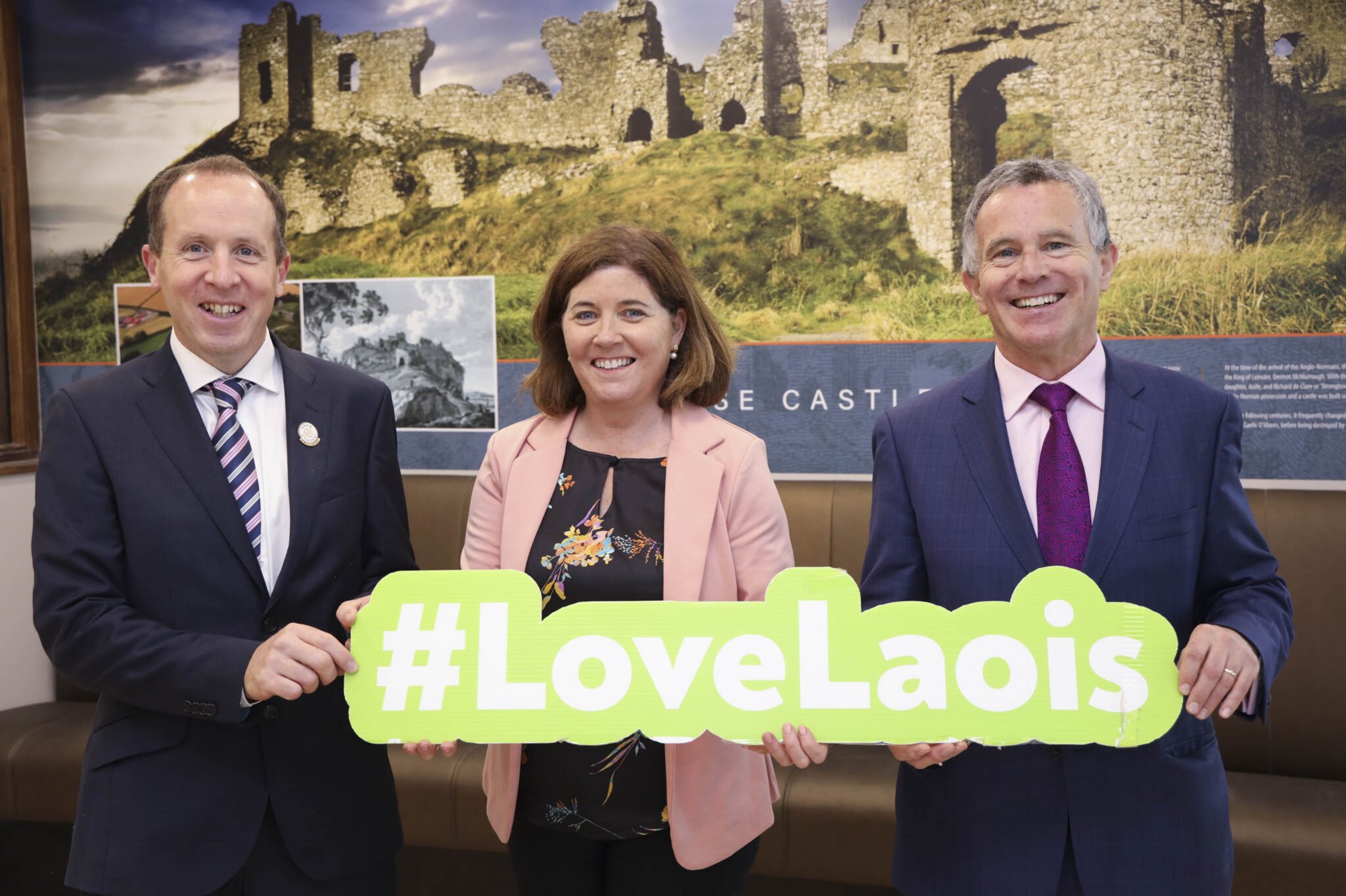 In Pictures: Junior Minister Fleming welcomes new Supermacs at ...